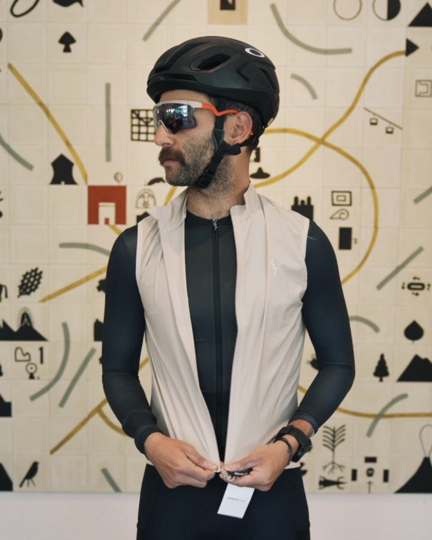 Chaleco Rompevientos Raw Off White – The Service Course Mexico